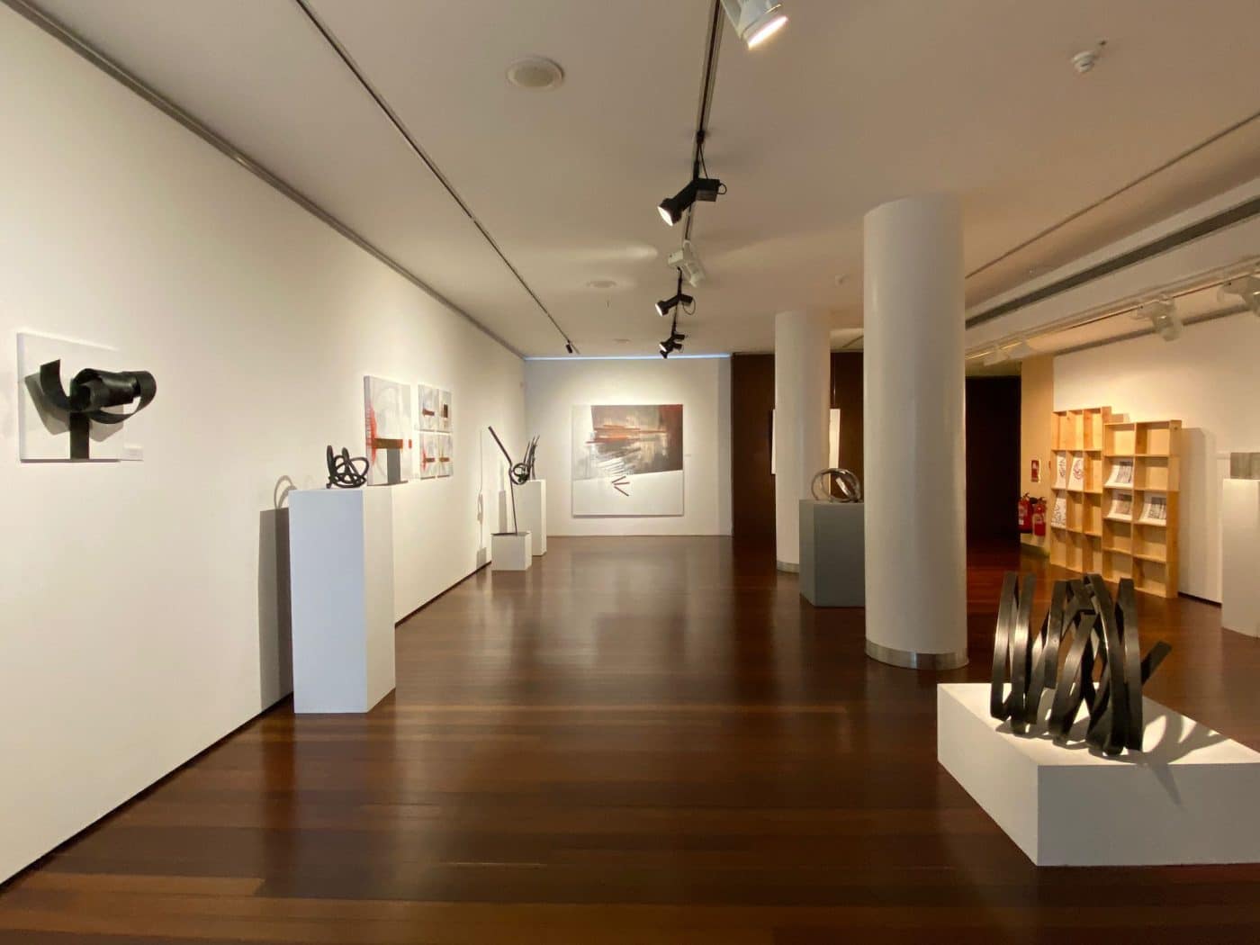 José Antonio Olarte exhibe en Logroño su exposición 'Corredor de formas'