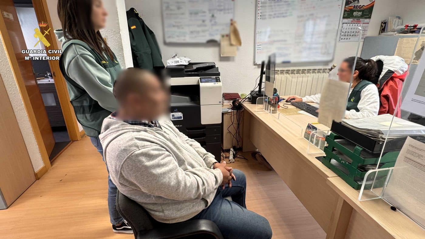 La Guardia Civil desmantela un chalet en La Rioja que alojaba a ...