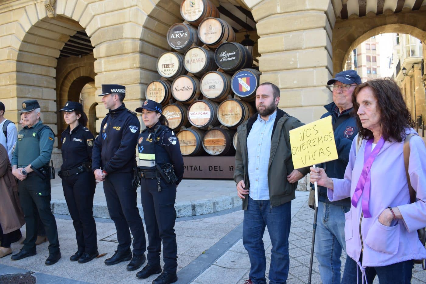 Haro condena el asesinato machista de Miriam con una concentración en ...